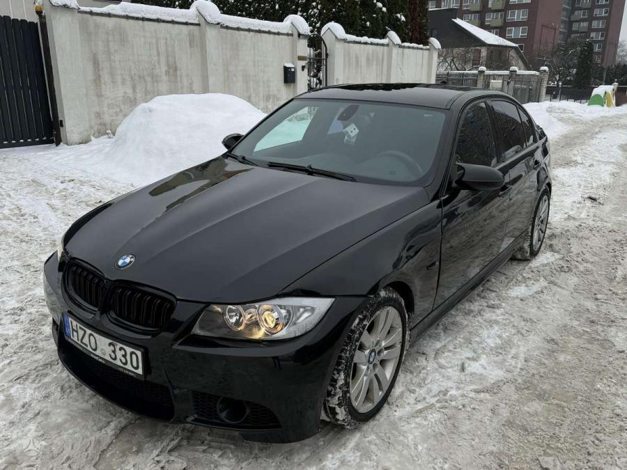 Black BMW 330 2006 in Vilnius, with an engine capacity of 3.00 L and mileage of 337 thousand km for 3500 €, photo 5 on AUTOMOTO.COM.LV