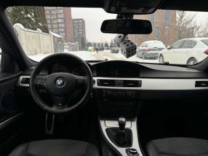 Black BMW 330 2006 in Vilnius, with an engine capacity of 3.00 L and mileage of 337 thousand km for 3500 €, photo 9 on AUTOMOTO.COM.LV