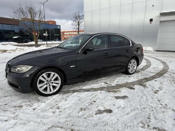 Melns BMW 330 2006 Kauņa, ar dzinēja tilpumu 2.99 L un nobraukumu 362 tūkst. km par 4650 €, foto 1 vietnē AUTOMOTO.COM.LV