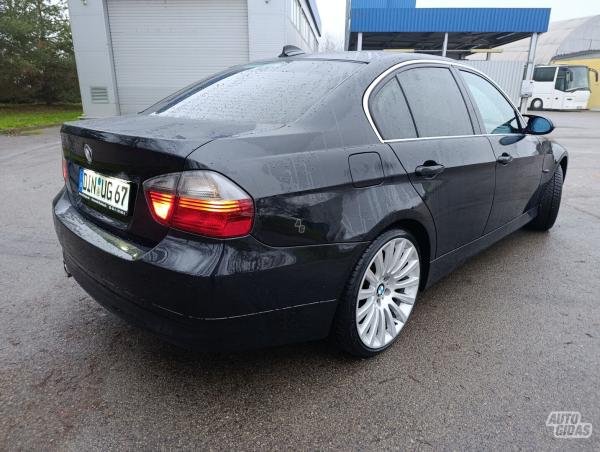 Melns BMW 330 2006 Marijampole, ar dzinēja tilpumu 3.00 L un nobraukumu 257 tūkst. km par 5500 €, foto 2 vietnē AUTOMOTO.COM.LV