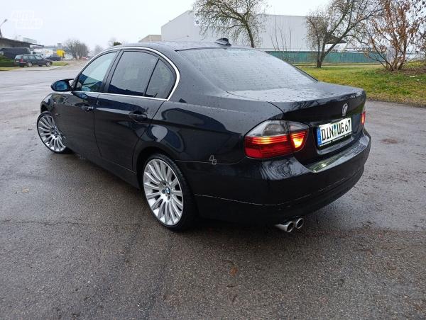 Melns BMW 330 2006 Marijampole, ar dzinēja tilpumu 3.00 L un nobraukumu 257 tūkst. km par 5500 €, foto 6 vietnē AUTOMOTO.COM.LV