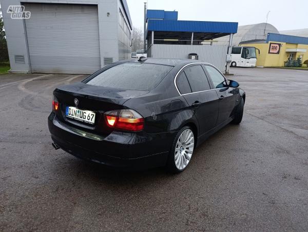 Melns BMW 330 2006 Marijampole, ar dzinēja tilpumu 3.00 L un nobraukumu 257 tūkst. km par 5500 €, foto 8 vietnē AUTOMOTO.COM.LV