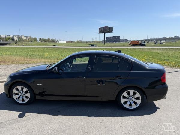 Black BMW 330 2006 in Kaunas, with an engine capacity of 3.00 L and mileage of 365 thousand km for 4500 €, photo 1 on AUTOMOTO.COM.LV