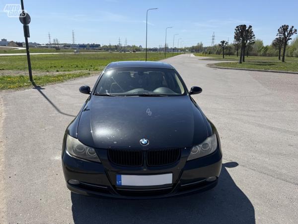 Black BMW 330 2006 in Kaunas, with an engine capacity of 3.00 L and mileage of 365 thousand km for 4500 €, photo 3 on AUTOMOTO.COM.LV