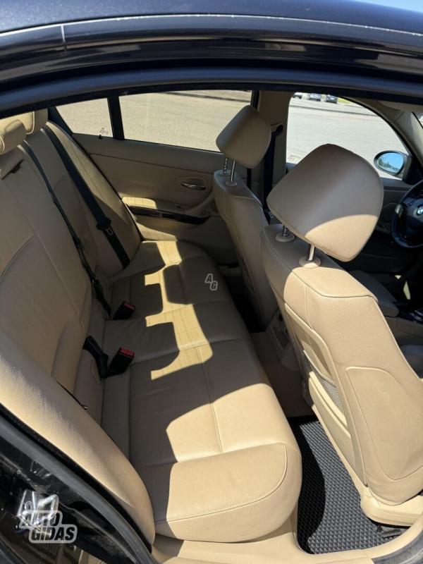Black BMW 330 2006 in Kaunas, with an engine capacity of 3.00 L and mileage of 365 thousand km for 4500 €, photo 8 on AUTOMOTO.COM.LV