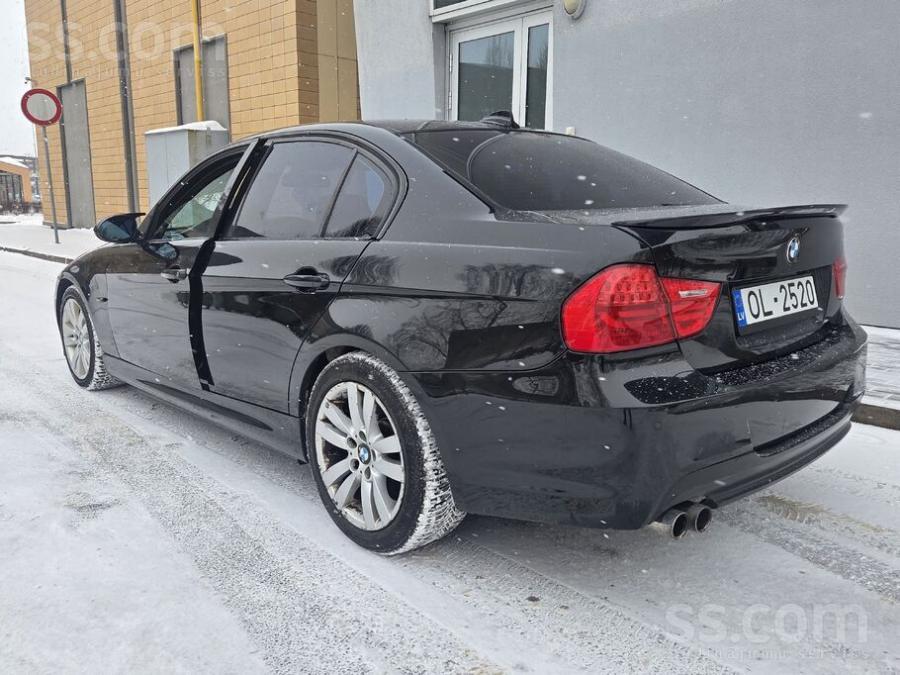 Melns BMW 330 2006 Rīga, ar dzinēja tilpumu 3.00 L un nobraukumu 0 tūkst. km par 4900 €, foto 5 vietnē AUTOMOTO.COM.LV