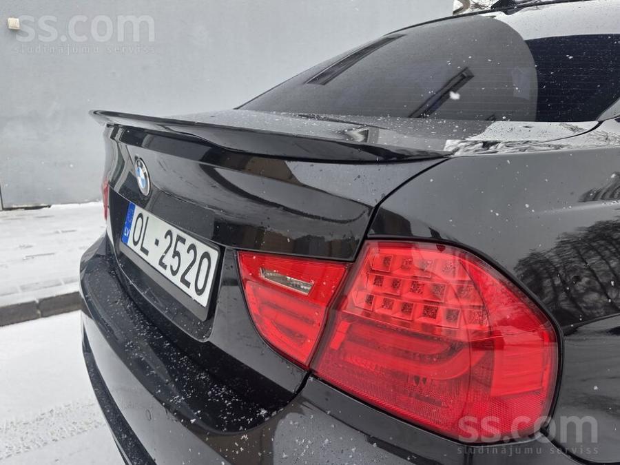 Melns BMW 330 2006 Rīga, ar dzinēja tilpumu 3.00 L un nobraukumu 0 tūkst. km par 4900 €, foto 12 vietnē AUTOMOTO.COM.LV