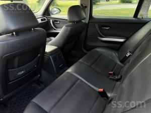Black BMW 330 2006 in Riga, with an engine capacity of 3.00 L and mileage of 0 thousand km for 5000 €, photo 20 on AUTOMOTO.COM.LV