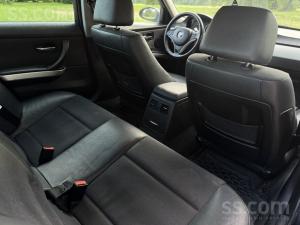 Black BMW 330 2006 in Riga, with an engine capacity of 3.00 L and mileage of 0 thousand km for 5000 €, photo 22 on AUTOMOTO.COM.LV