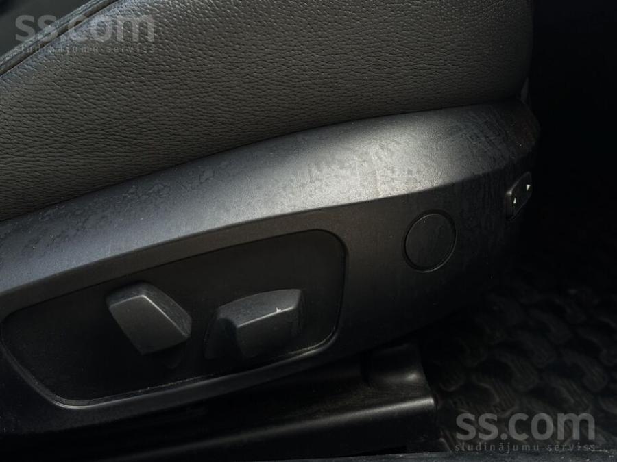 Black BMW 330 2006 in Riga, with an engine capacity of 3.00 L and mileage of 0 thousand km for 5000 €, photo 25 on AUTOMOTO.COM.LV