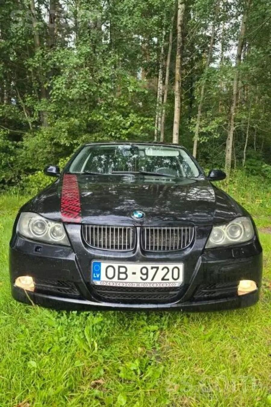 Black BMW 330 2006 in Jelgava, with an engine capacity of 3.00 L and mileage of 224 thousand km for 2500 €, photo 1 on AUTOMOTO.COM.LV