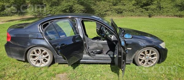 Melns BMW 330 2006 Gulbene, ar dzinēja tilpumu 3.00 L un nobraukumu 411 tūkst. km par 5200 €, foto 7 vietnē AUTOMOTO.COM.LV