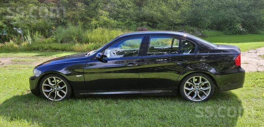 Black BMW 330 2006 in Gulbene, with an engine capacity of 3.00 L and mileage of 411 thousand km for 5200 €, photo 11 on AUTOMOTO.COM.LV