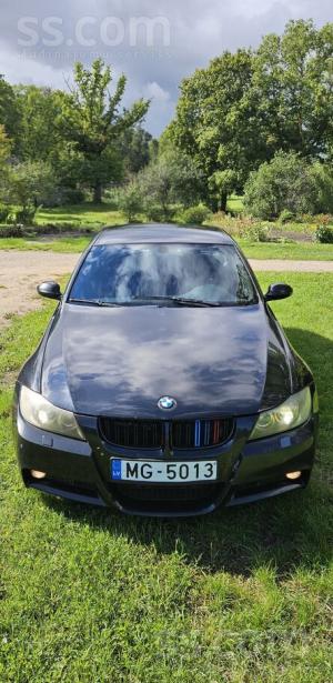 Black BMW 330 2006 in Gulbene, with an engine capacity of 3.00 L and mileage of 411 thousand km for 5200 €, photo 13 on AUTOMOTO.COM.LV