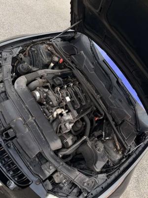 Black BMW 330 2006 in Vilnius, with an engine capacity of 2.99 L and mileage of 482 thousand km for 4300 €, photo 8 on AUTOMOTO.COM.LV