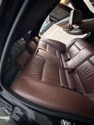 Black BMW 330 2006 in Vilnius, with an engine capacity of 2.99 L and mileage of 482 thousand km for 4300 €, photo 14 on AUTOMOTO.COM.LV