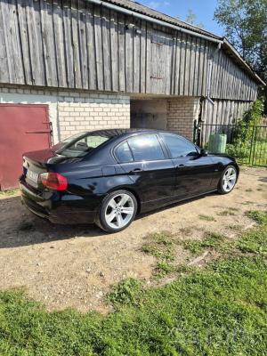 Melns BMW 330 2006 Liepāja, ar dzinēja tilpumu 3.00 L un nobraukumu 225 tūkst. km par 4100 €, foto 5 vietnē AUTOMOTO.COM.LV