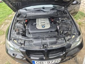 Melns BMW 330 2006 Liepāja, ar dzinēja tilpumu 3.00 L un nobraukumu 225 tūkst. km par 4100 €, foto 7 vietnē AUTOMOTO.COM.LV