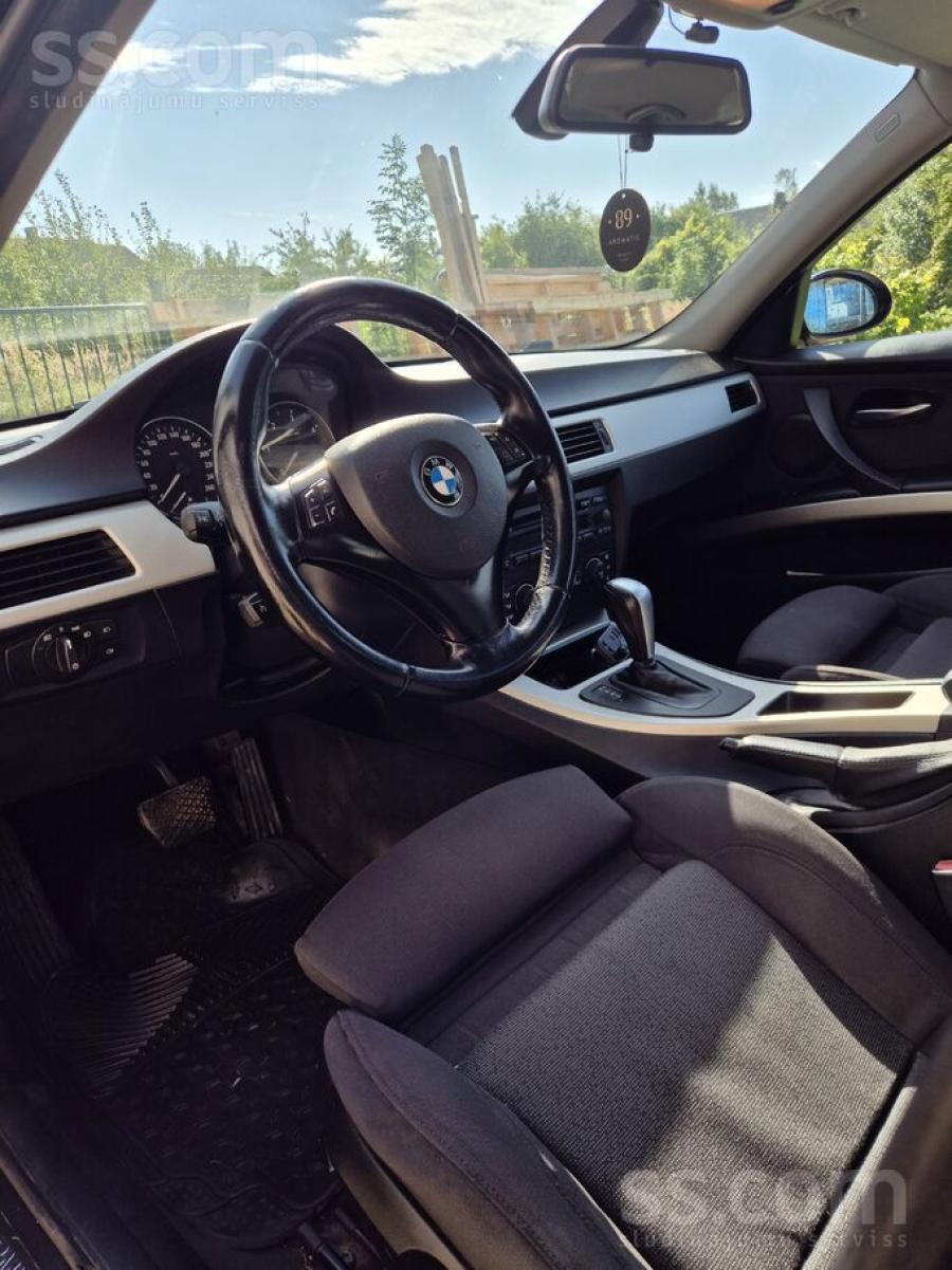 Melns BMW 330 2006 Liepāja, ar dzinēja tilpumu 3.00 L un nobraukumu 225 tūkst. km par 4100 €, foto 8 vietnē AUTOMOTO.COM.LV
