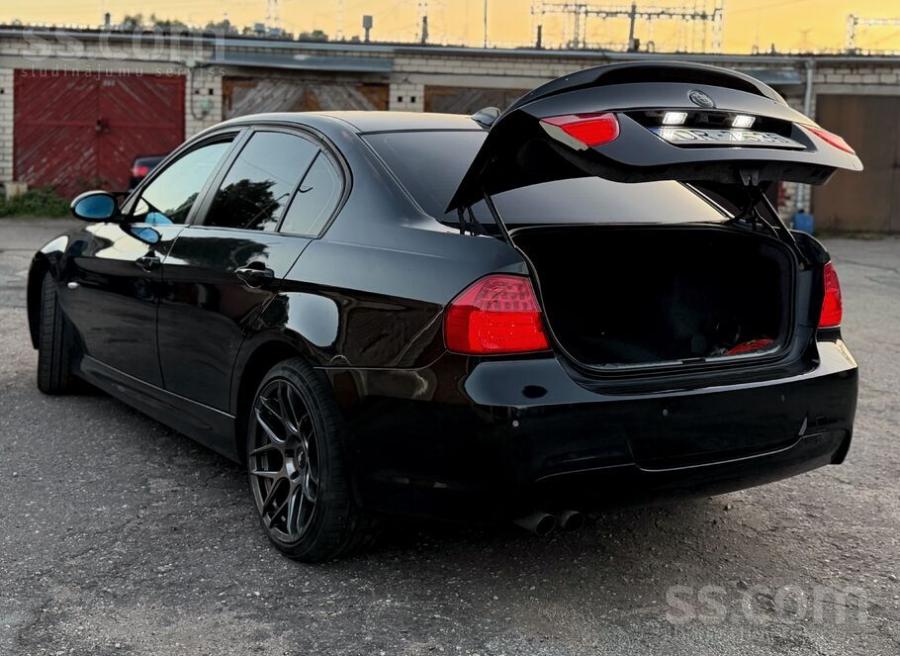 Melns BMW 330 2006 Rīga, ar dzinēja tilpumu 3.00 L un nobraukumu 340 tūkst. km par 6200 €, foto 7 vietnē AUTOMOTO.COM.LV