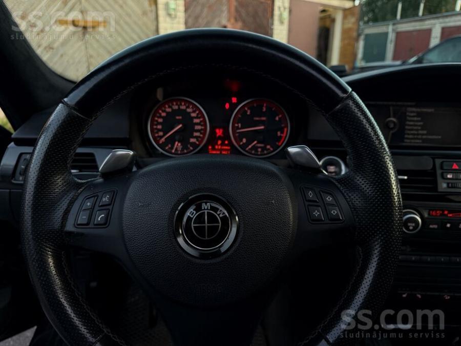 Melns BMW 330 2006 Rīga, ar dzinēja tilpumu 3.00 L un nobraukumu 340 tūkst. km par 6200 €, foto 9 vietnē AUTOMOTO.COM.LV