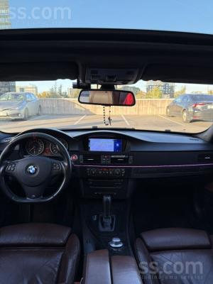 Melns BMW 330 2006 Rīga, ar dzinēja tilpumu 3.00 L un nobraukumu 307 tūkst. km par 7900 €, foto 9 vietnē AUTOMOTO.COM.LV