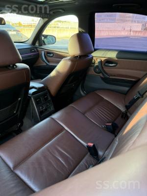 Melns BMW 330 2006 Rīga, ar dzinēja tilpumu 3.00 L un nobraukumu 307 tūkst. km par 7900 €, foto 14 vietnē AUTOMOTO.COM.LV