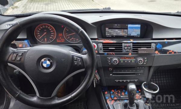 Black BMW 330 2007 in Liepaja, with an engine capacity of 3.00 L and mileage of 339 thousand km for 5900 €, photo 2 on AUTOMOTO.COM.LV