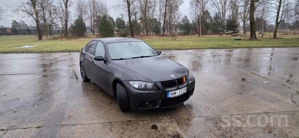 Black BMW 330 2007 in Liepaja, with an engine capacity of 3.00 L and mileage of 338 thousand km for 5500 €, photo 1 on AUTOMOTO.COM.LV