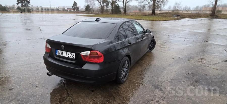 Melns BMW 330 2007 Liepāja, ar dzinēja tilpumu 3.00 L un nobraukumu 338 tūkst. km par 5500 €, foto 3 vietnē AUTOMOTO.COM.LV