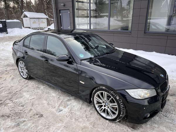 Melns BMW 330 2007 Utena, ar dzinēja tilpumu 2.99 L un nobraukumu 265 tūkst. km par 6100 €, foto 8 vietnē AUTOMOTO.COM.LV