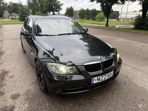 Черный БМВ 330 2007 в Алитус, объемом двигателя 2.99 л и пробегом 322 тыс. км за 3900 €, фото 3 на AUTOMOTO.COM.LV