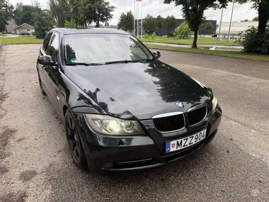 Черный БМВ 330 2007 в Алитус, объемом двигателя 2.99 л и пробегом 322 тыс. км за 3900 €, фото 4 на AUTOMOTO.COM.LV