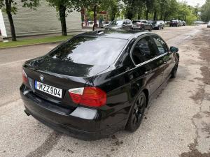 Черный БМВ 330 2007 в Алитус, объемом двигателя 2.99 л и пробегом 322 тыс. км за 3900 €, фото 8 на AUTOMOTO.COM.LV
