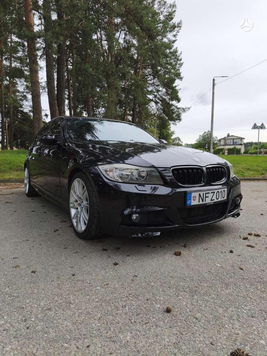 Black BMW 330 2007 in Vilnius, with an engine capacity of 2.99 L and mileage of 359 thousand km for 6600 €, photo 1 on AUTOMOTO.COM.LV