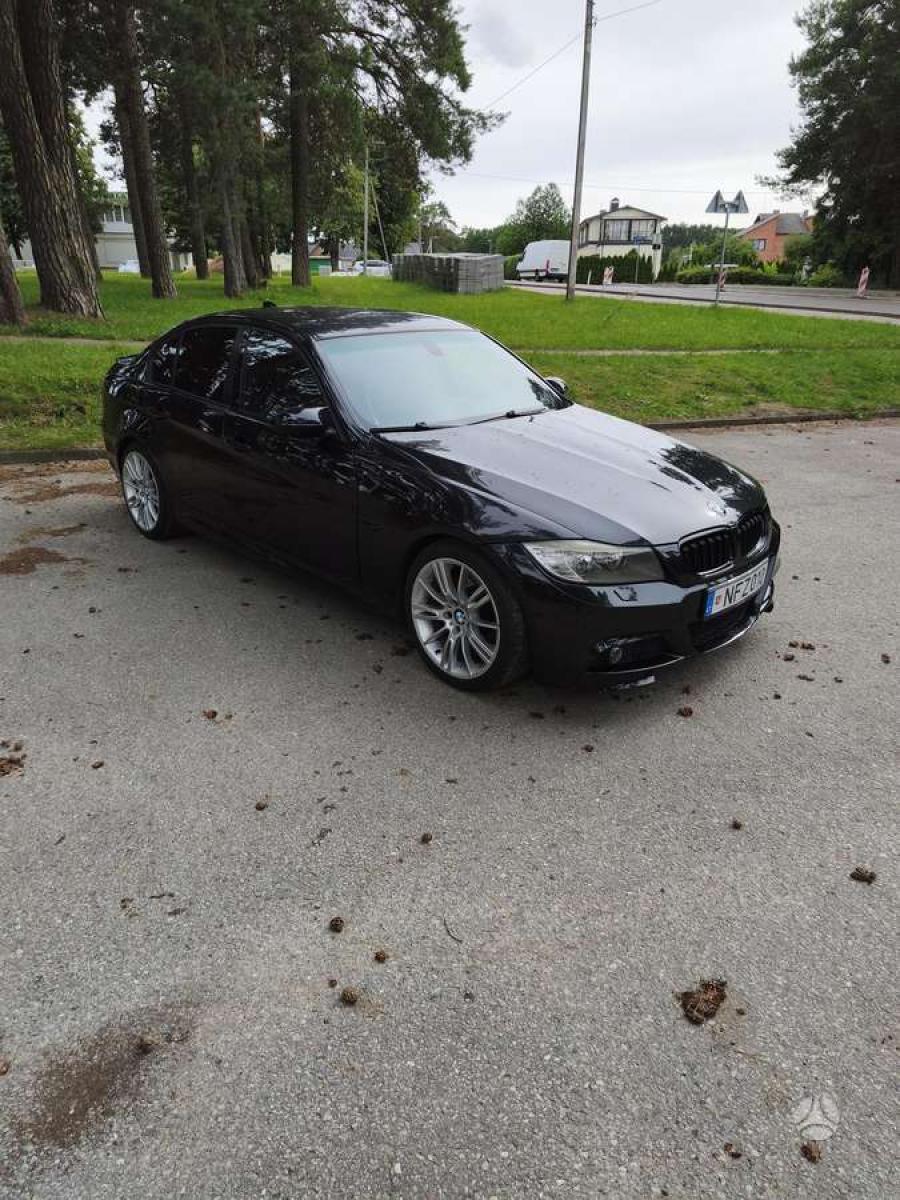 Black BMW 330 2007 in Vilnius, with an engine capacity of 2.99 L and mileage of 359 thousand km for 6600 €, photo 4 on AUTOMOTO.COM.LV