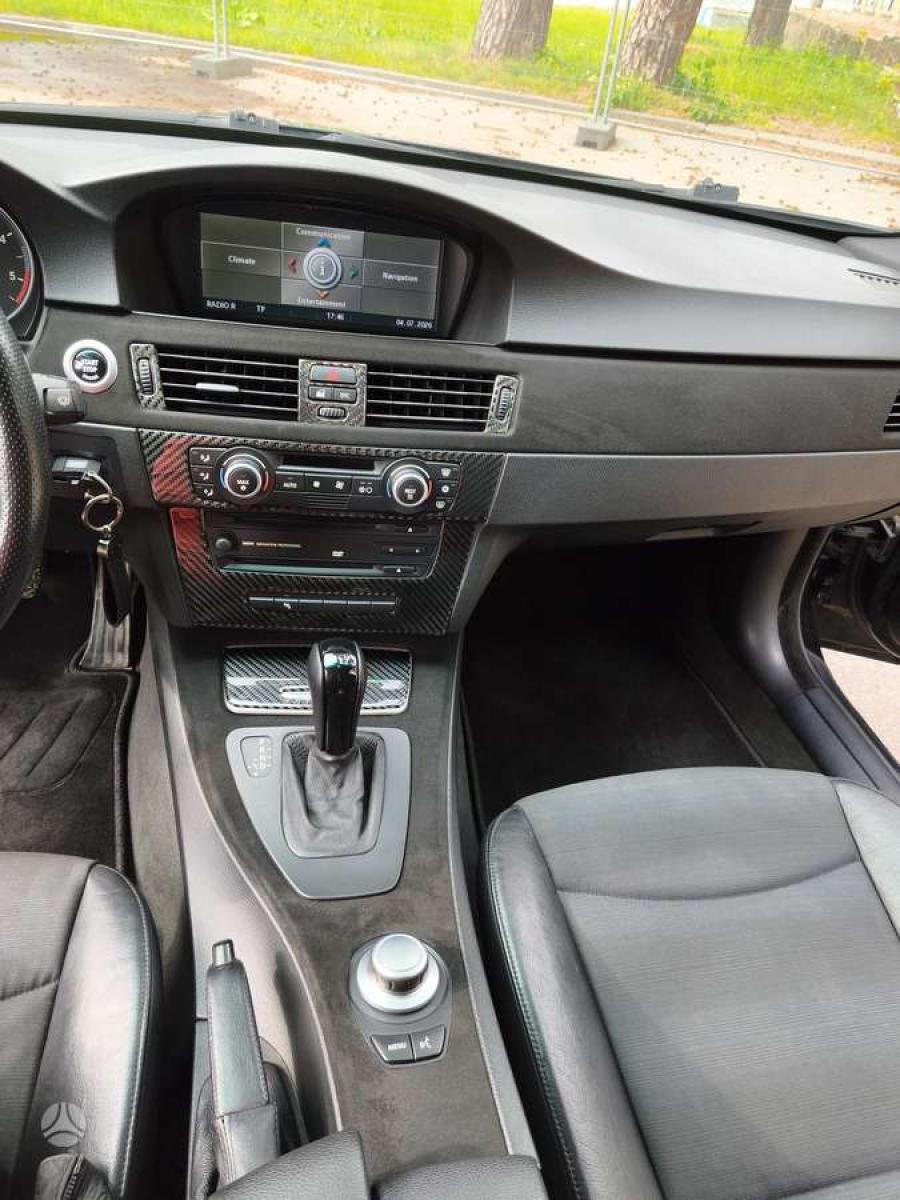 Black BMW 330 2007 in Vilnius, with an engine capacity of 2.99 L and mileage of 359 thousand km for 6600 €, photo 11 on AUTOMOTO.COM.LV