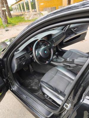 Black BMW 330 2007 in Vilnius, with an engine capacity of 2.99 L and mileage of 359 thousand km for 6600 €, photo 16 on AUTOMOTO.COM.LV