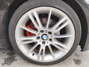 Black BMW 330 2007 in Vilnius, with an engine capacity of 2.99 L and mileage of 359 thousand km for 6600 €, photo 20 on AUTOMOTO.COM.LV