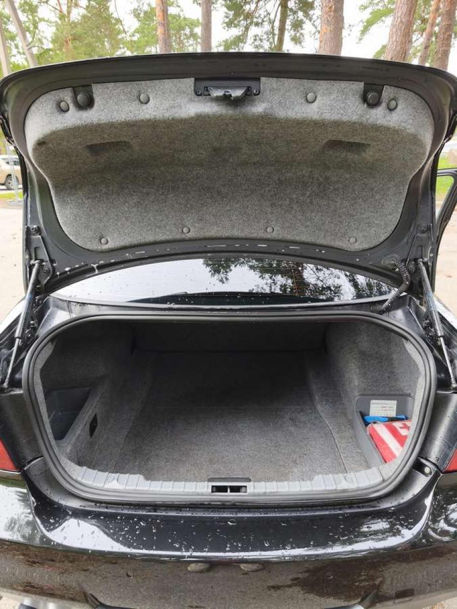 Black BMW 330 2007 in Vilnius, with an engine capacity of 2.99 L and mileage of 359 thousand km for 6600 €, photo 21 on AUTOMOTO.COM.LV