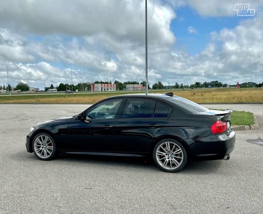 Black BMW 330 2007 in Silale, with an engine capacity of 3.00 L and mileage of 400 thousand km for 5950 €, photo 4 on AUTOMOTO.COM.LV