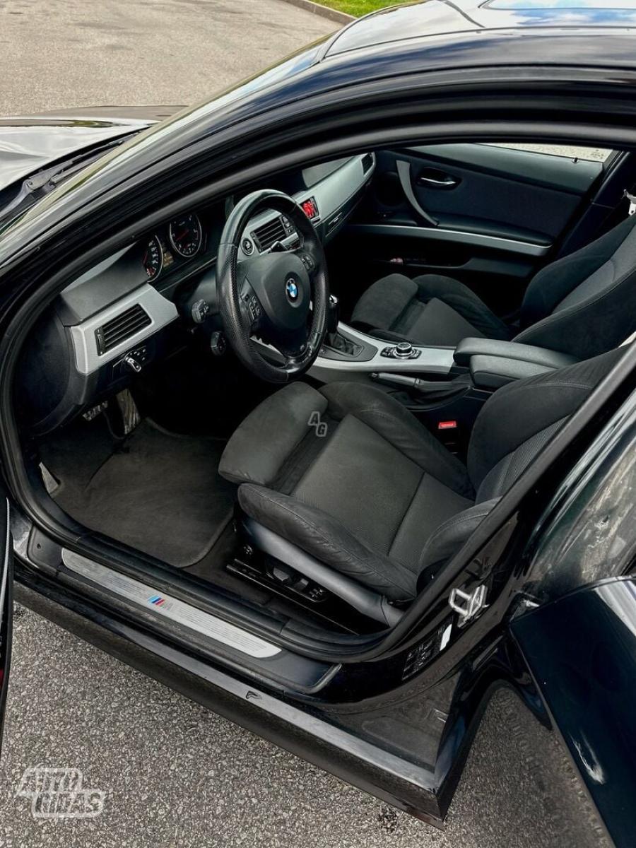 Black BMW 330 2007 in Silale, with an engine capacity of 3.00 L and mileage of 400 thousand km for 5950 €, photo 10 on AUTOMOTO.COM.LV