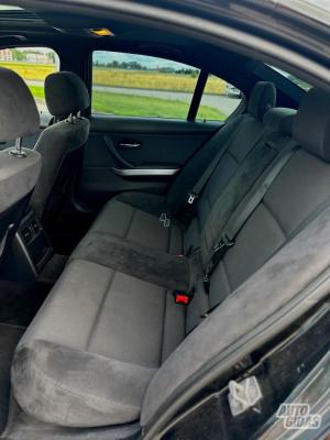 Black BMW 330 2007 in Silale, with an engine capacity of 3.00 L and mileage of 400 thousand km for 5950 €, photo 11 on AUTOMOTO.COM.LV
