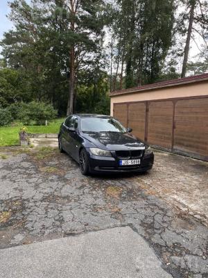 Melns BMW 330 2007 Jūrmala, ar dzinēja tilpumu 3.00 L un nobraukumu 306 tūkst. km par 4190 €, foto  vietnē AUTOMOTO.COM.LV