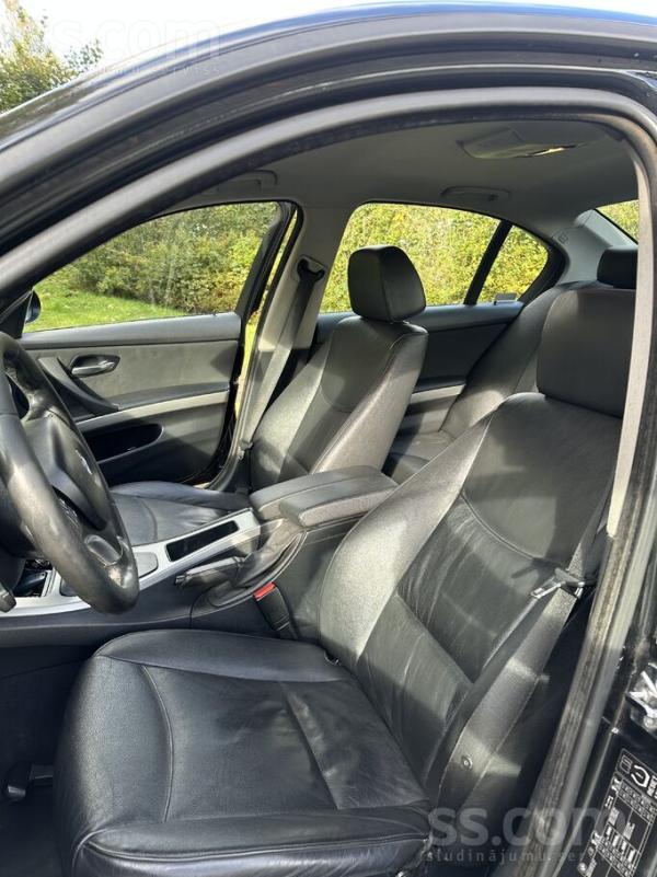 Melns BMW 330 2008 Rīga, ar dzinēja tilpumu 3.00 L un nobraukumu 373 tūkst. km par 4600 €, foto 11 vietnē AUTOMOTO.COM.LV