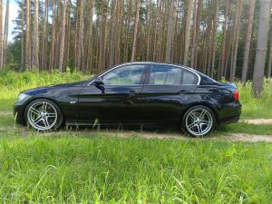 Melns BMW 330 2008 Kauņa, ar dzinēja tilpumu 3.00 L un nobraukumu 271 tūkst. km par 5890 €, foto 4 vietnē AUTOMOTO.COM.LV