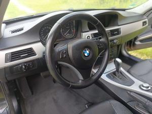 Melns BMW 330 2008 Kauņa, ar dzinēja tilpumu 3.00 L un nobraukumu 271 tūkst. km par 5890 €, foto 14 vietnē AUTOMOTO.COM.LV