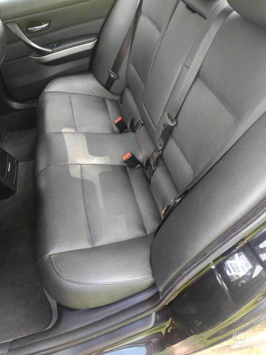 Melns BMW 330 2008 Kauņa, ar dzinēja tilpumu 3.00 L un nobraukumu 271 tūkst. km par 5890 €, foto 20 vietnē AUTOMOTO.COM.LV