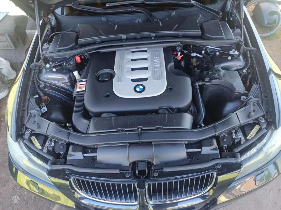 Melns BMW 330 2008 Kauņa, ar dzinēja tilpumu 3.00 L un nobraukumu 271 tūkst. km par 5890 €, foto 26 vietnē AUTOMOTO.COM.LV