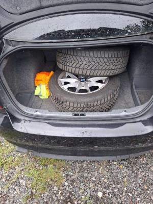 Melns BMW 330 2008 Kauņa, ar dzinēja tilpumu 3.00 L un nobraukumu 271 tūkst. km par 5890 €, foto 34 vietnē AUTOMOTO.COM.LV